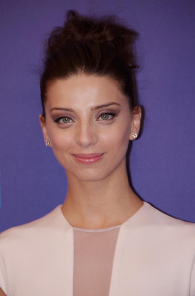 Angela Sarafyan Net Worth And Biography 2022 Stunning Facts You Need To