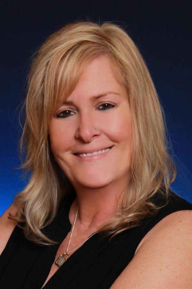 Karen Ewing Net Worth 2023: Wiki Bio, Married, Dating, Family, Height ...