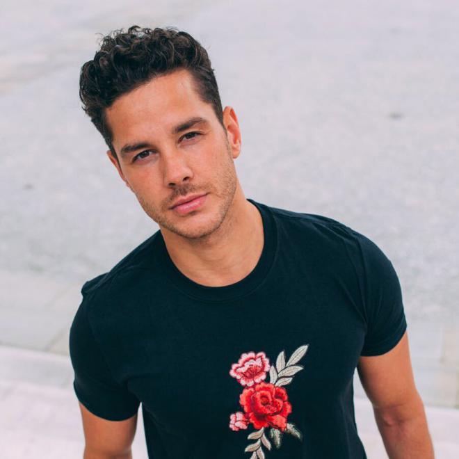 Scott Thomas Net Worth 2024: Wiki Bio, Married, Dating, Family, Height ...